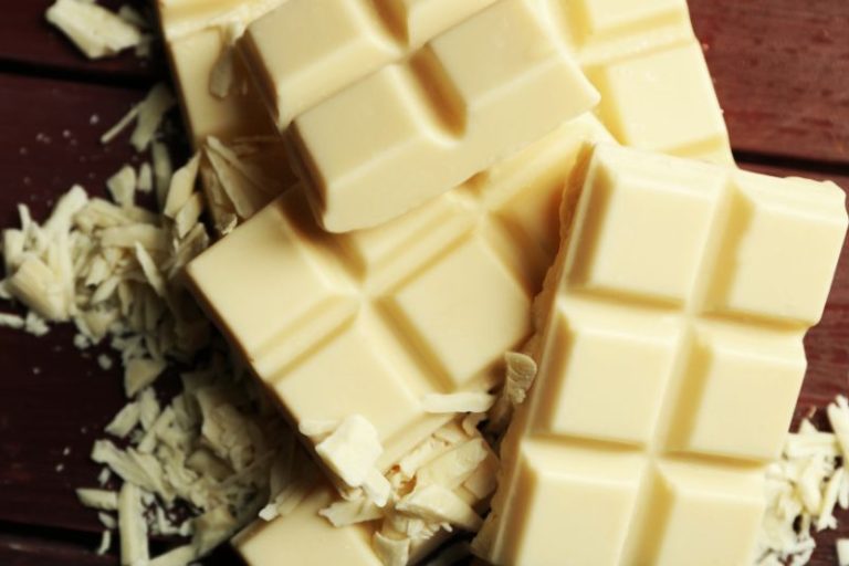 Derreter Chocolate Branco Perfeitamente - Receitinhas de Mãe